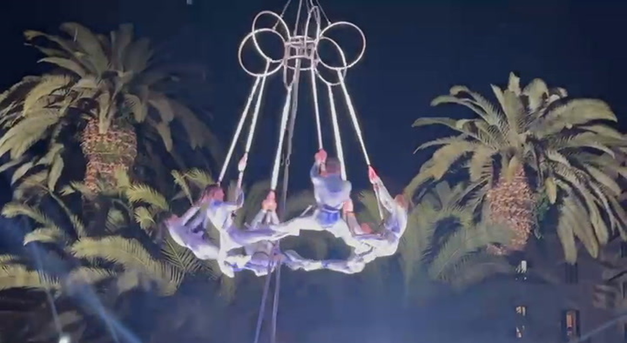 Taranto, lo spettacolo acrobatico del gruppo dei Sonics per Capodanno
