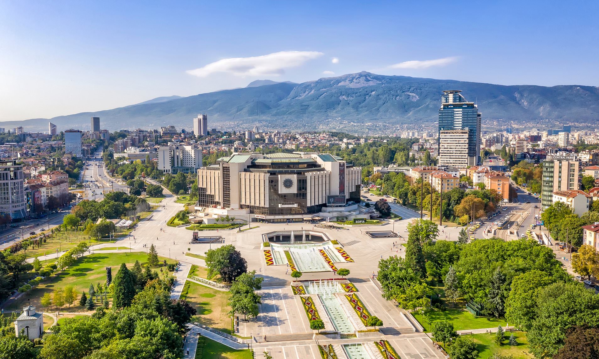 Popular tourist hotspot launches digital nomad visa for remote workers