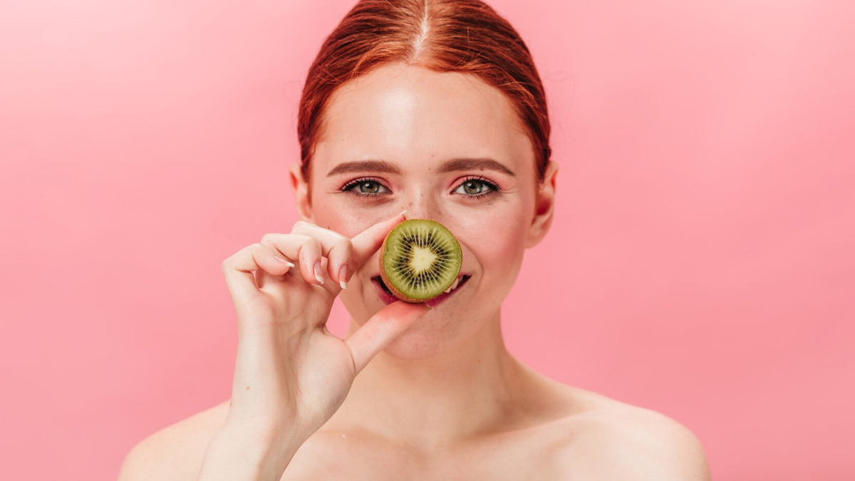 Study finds eating two kiwis a day may improve skin health – expert ...