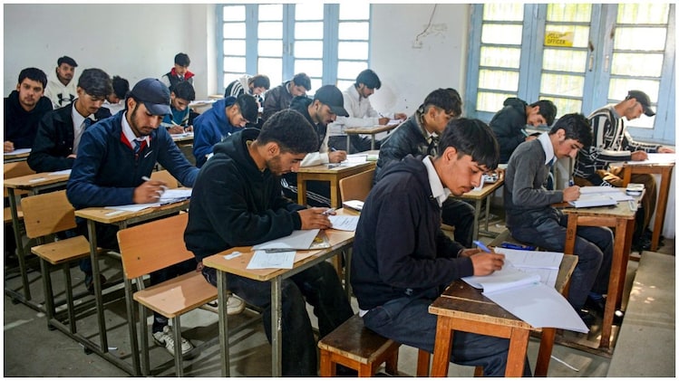 CBSE issues warning to class 10, 12 students ahead of 2026 board exams ...