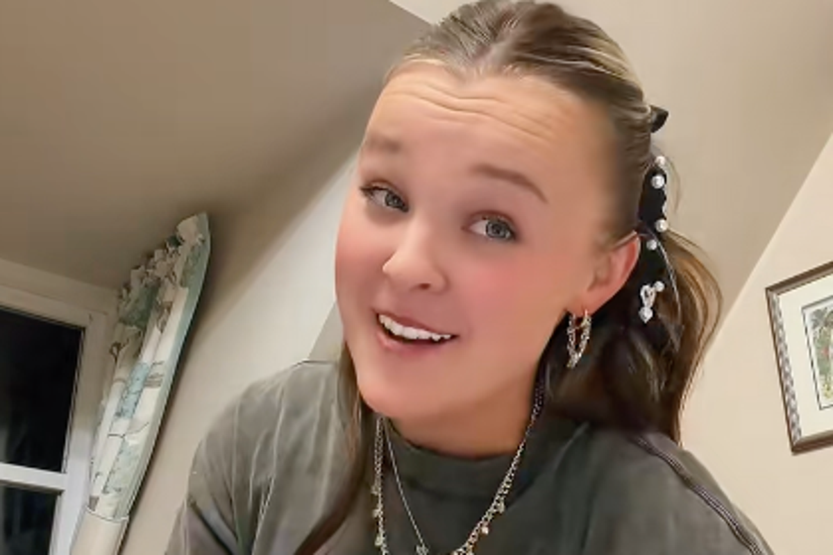 JoJo Siwa begins 2026 by changing her name
