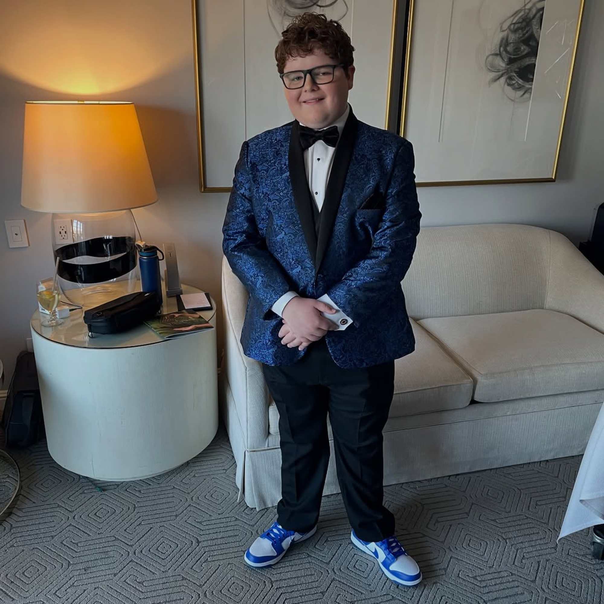 Meet Jake Connelly, who plays bully-turned-ally Derek Turnbow in ...