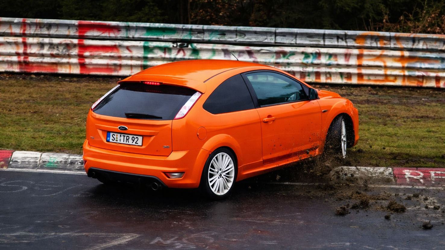 Nürburgring highlights show dangerous moments