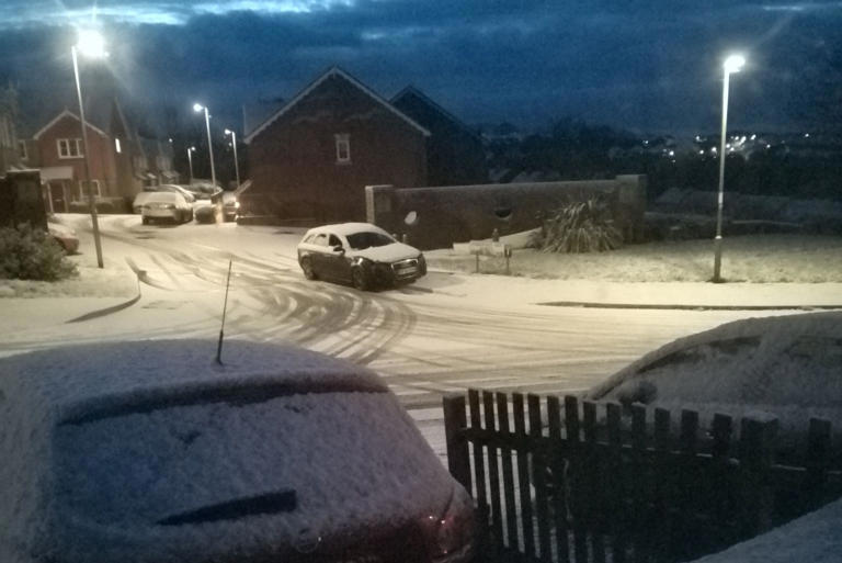 In 20 pictures: Hastings and St Leonards wake up to snow as cold snap bites