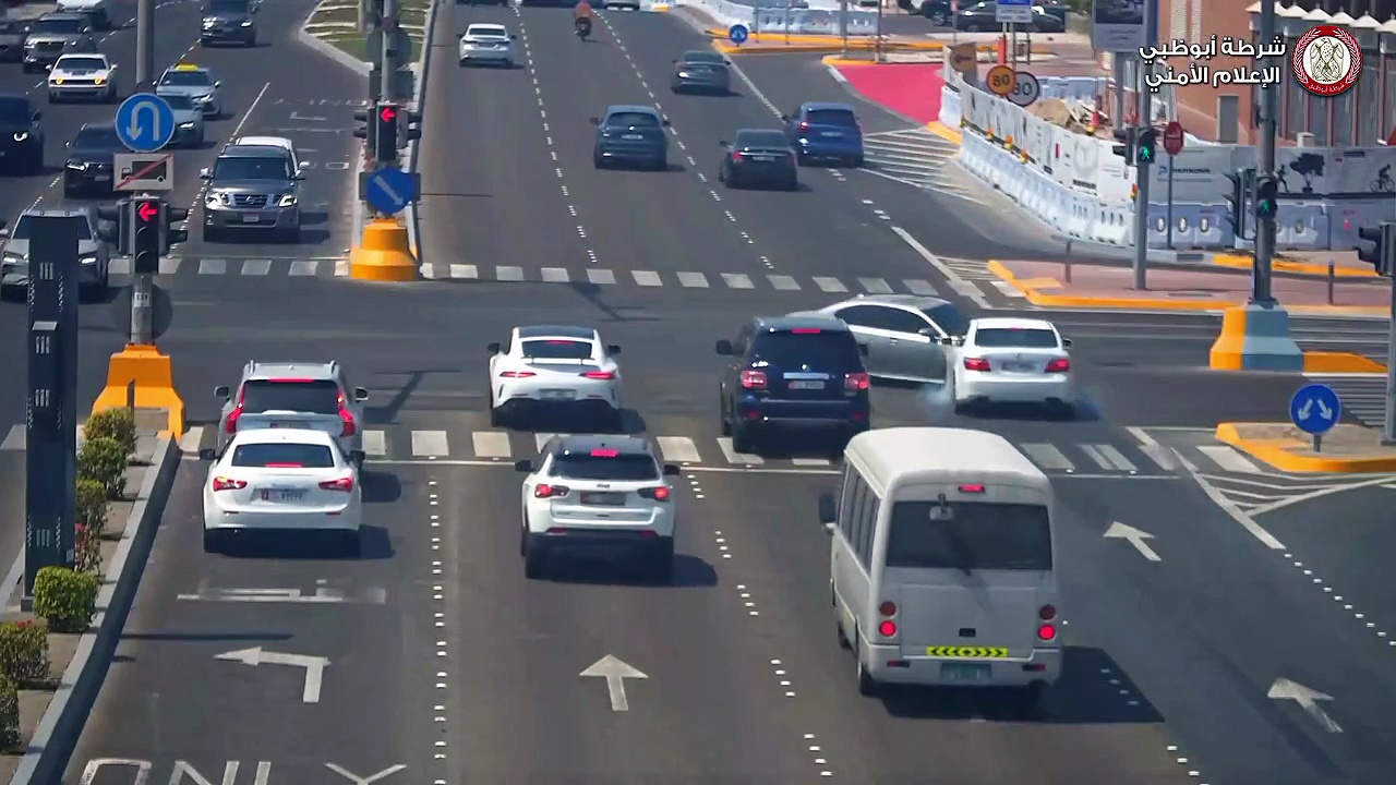 Abu Dhabi Police urge residents to avoid distracted driving
