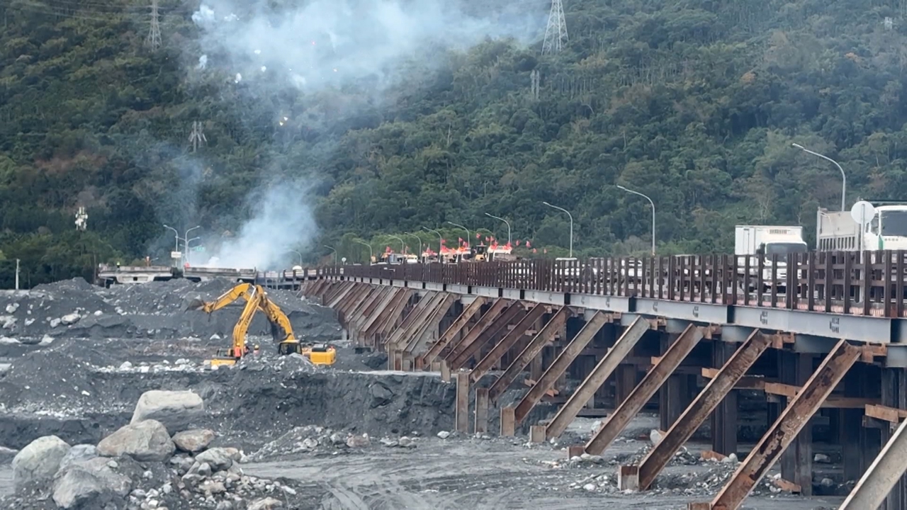 Temporary bridge across Matai'an River opens following deadly flooding