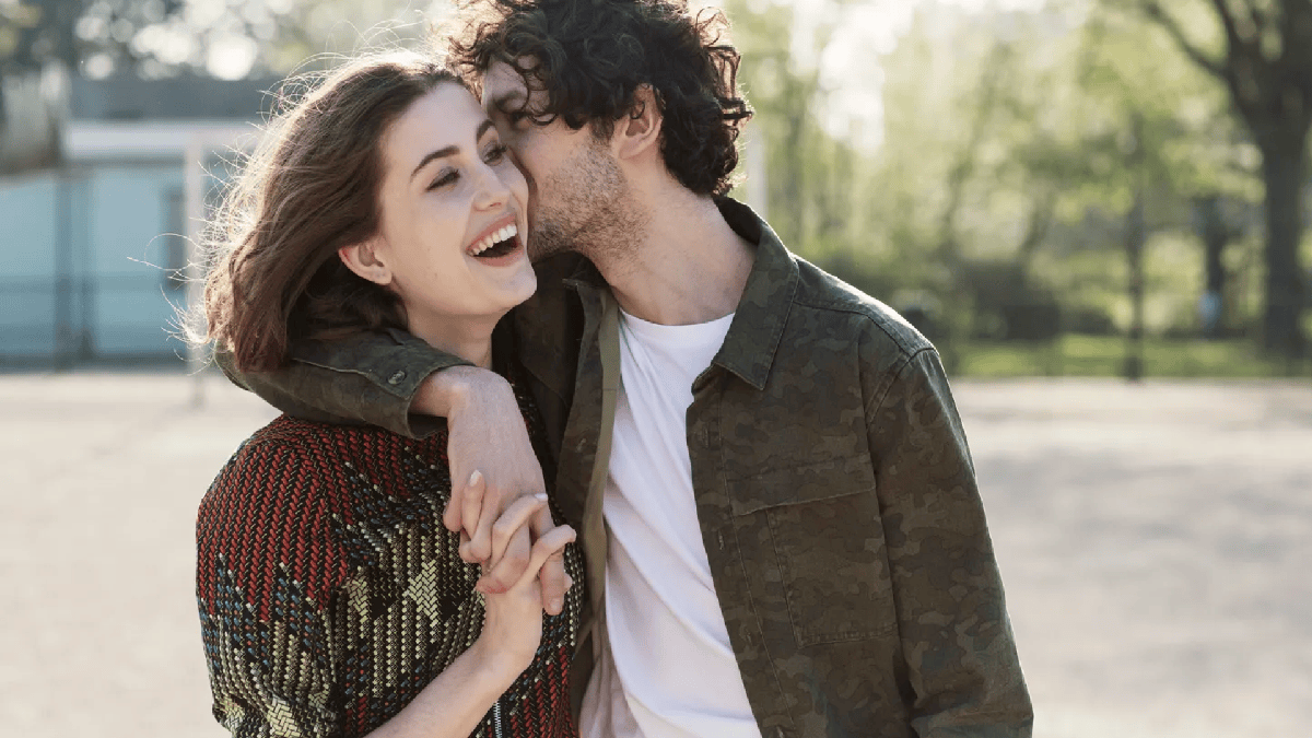 6 Real Reasons Women Over 30 Are Folding the Hand on Modern Dating