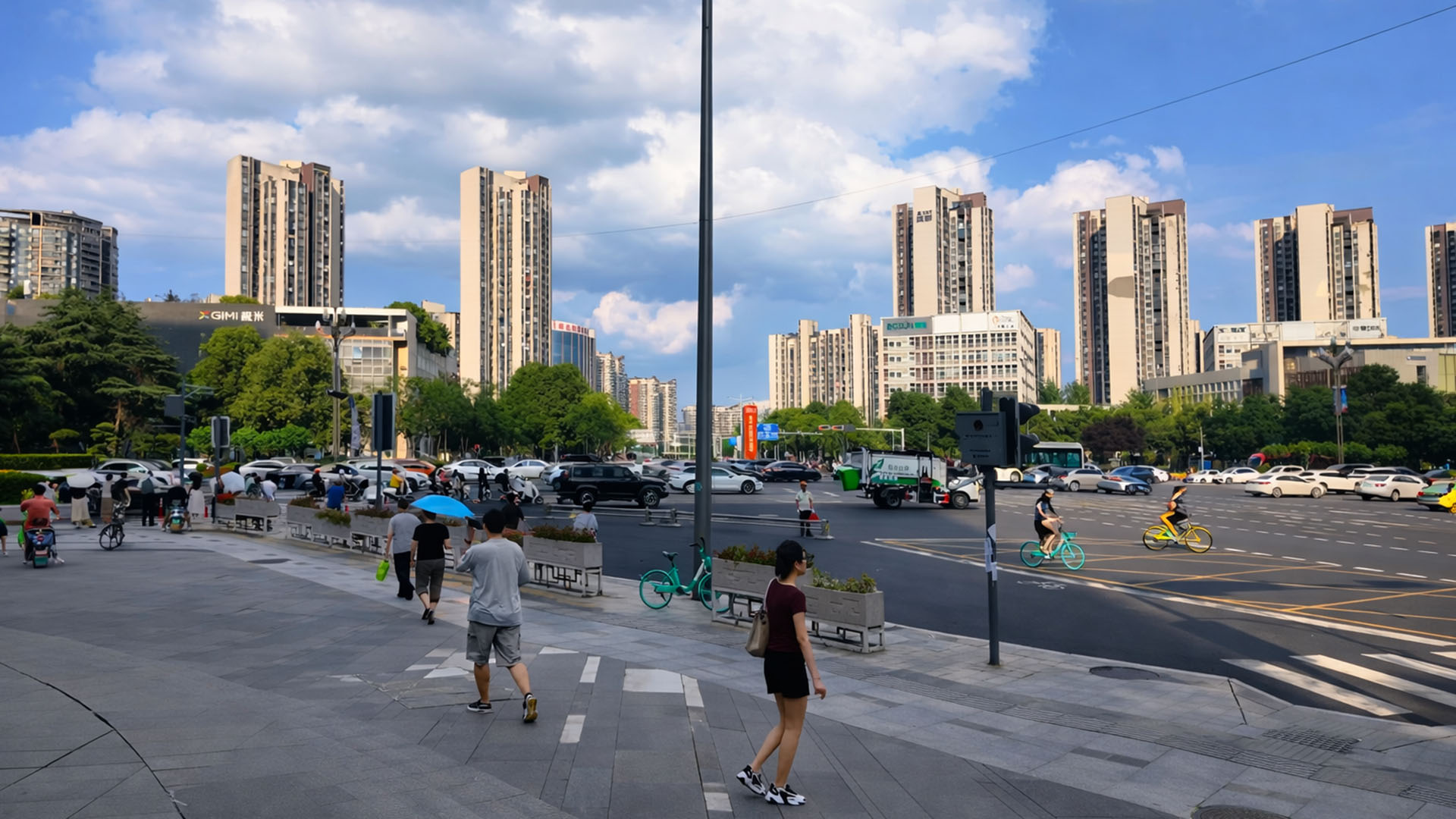 Modern towers rise in Chengdu’s skyline