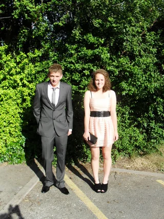 20 photos where the social awkwardness is apparent