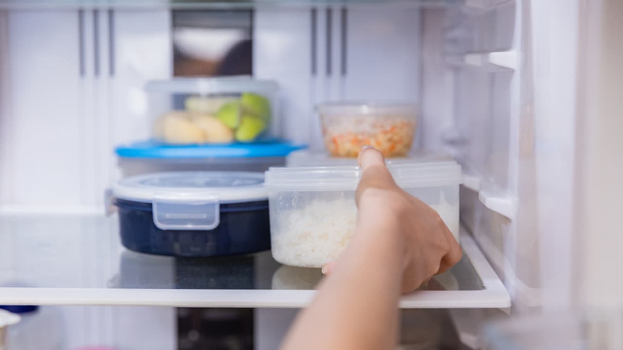 Is leftover rice safe to eat? How long it lasts in the fridge and ...