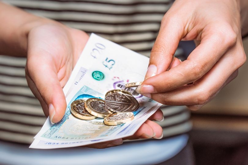 UK households alerted over money-saving hack to turn 5p into £3,400 ...
