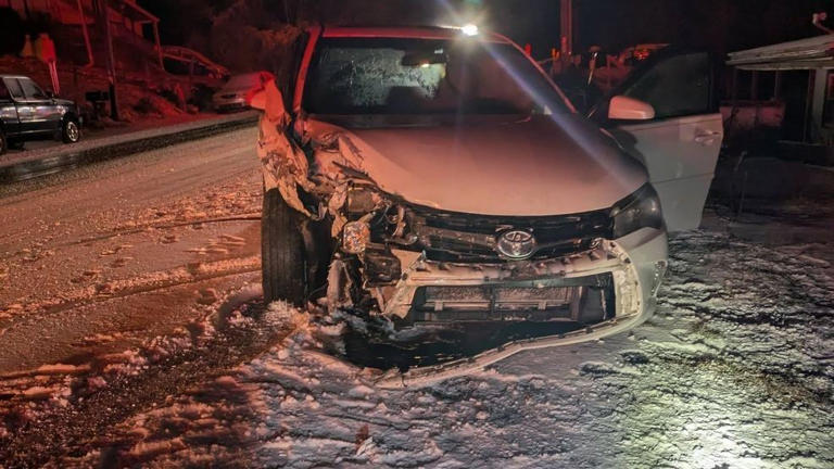Driver loses control in snow, hits cars parked along Perry County road