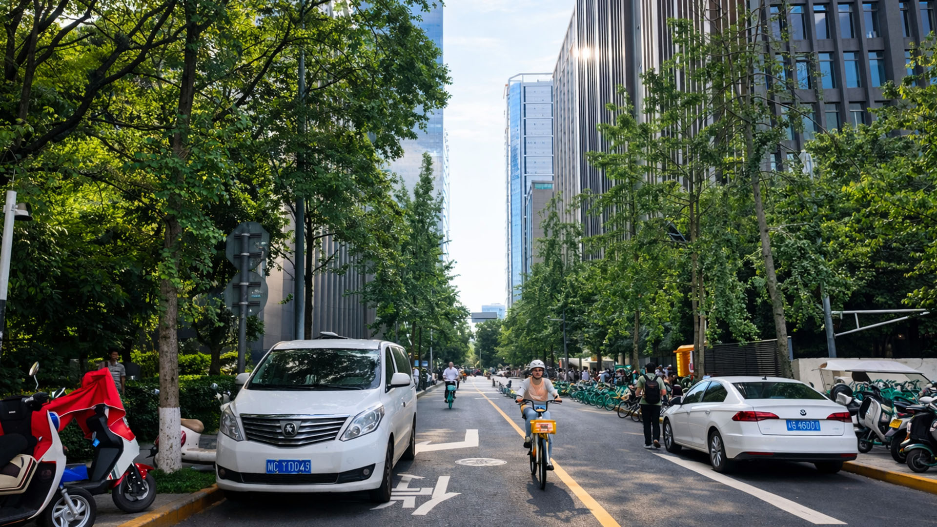 Cycling through Chengdu’s urban green zone