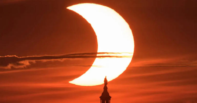 Total solar eclipse 2026: Date, time, viewing locations, and safety ...