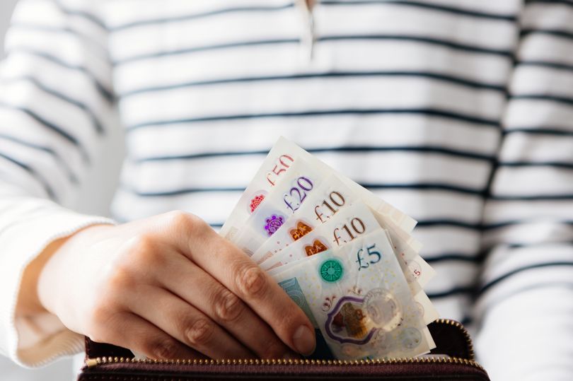 Top UK bank says take £5 savings challenge for 'quick' cash boost