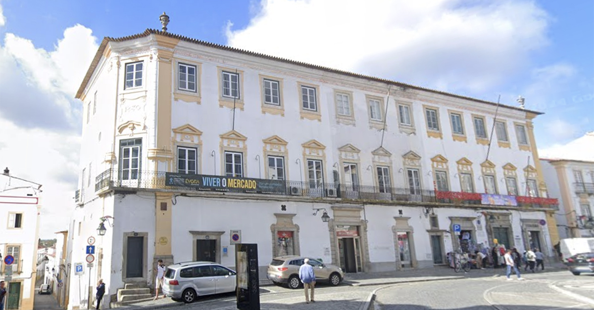 Sede de associação empresarial em Évora à venda em leilão por 1,1 milhões
