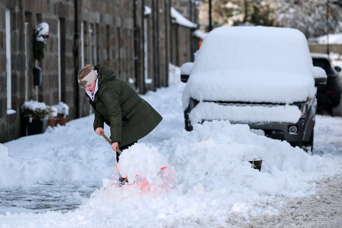 Who can claim cold weather payments as UK temperatures plunge