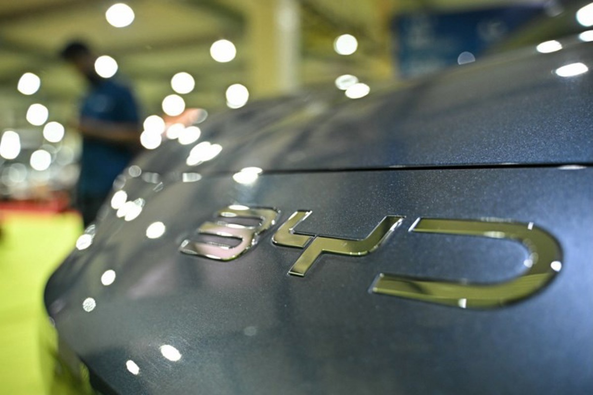 Tesla voorbijgestoken door BYD als grootste bouwer elektrische wagens