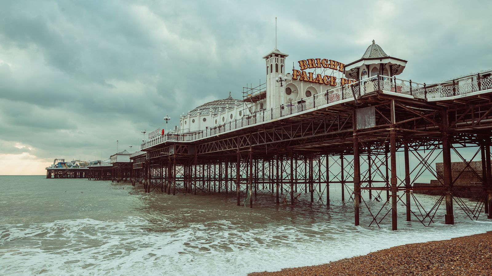 Man dies after New Year's Day swim at Brighton beach