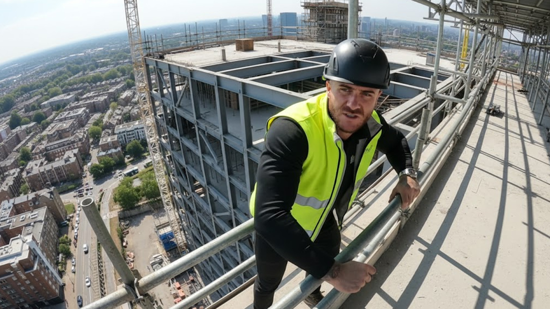 Extreme scaffolding working 100 feet above the ground