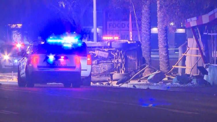 Man walking near Glendale business killed in car crash