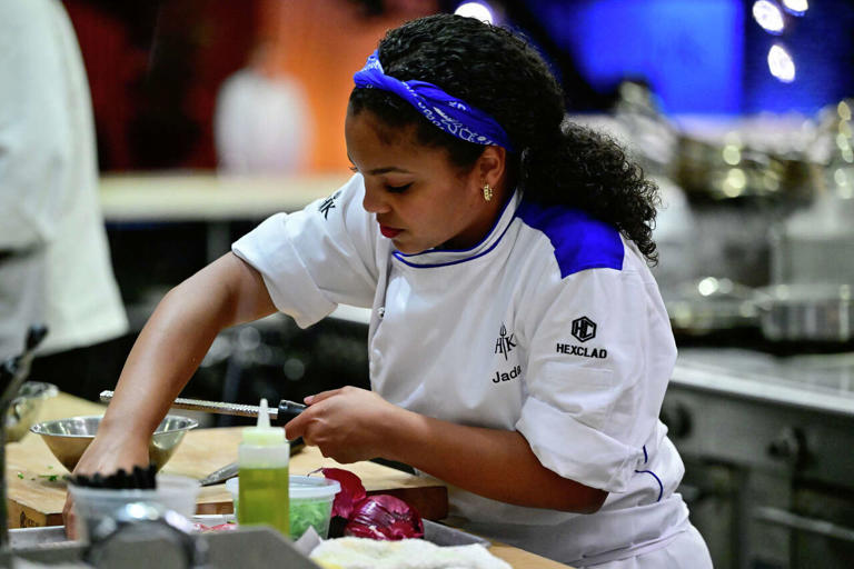 History made on 'Hell's Kitchen' as Gordon Ramsay narrows down to top five