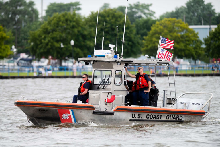 Coast Guard activates winter safety zone in Saginaw Bay