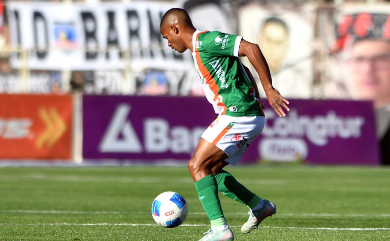 César Munder deja con cuello a Universidad Católica y ficha con ...