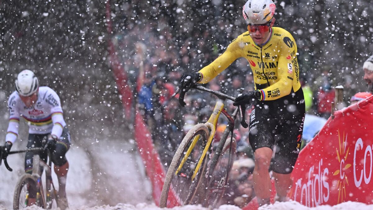 Cyclo-cross : en plein duel dans une tempête de neige avec Mathieu van ...