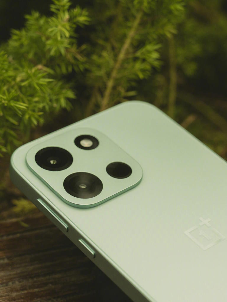 OnePlus Turbo 6 unboxing video reveals everything inside the box (and ...