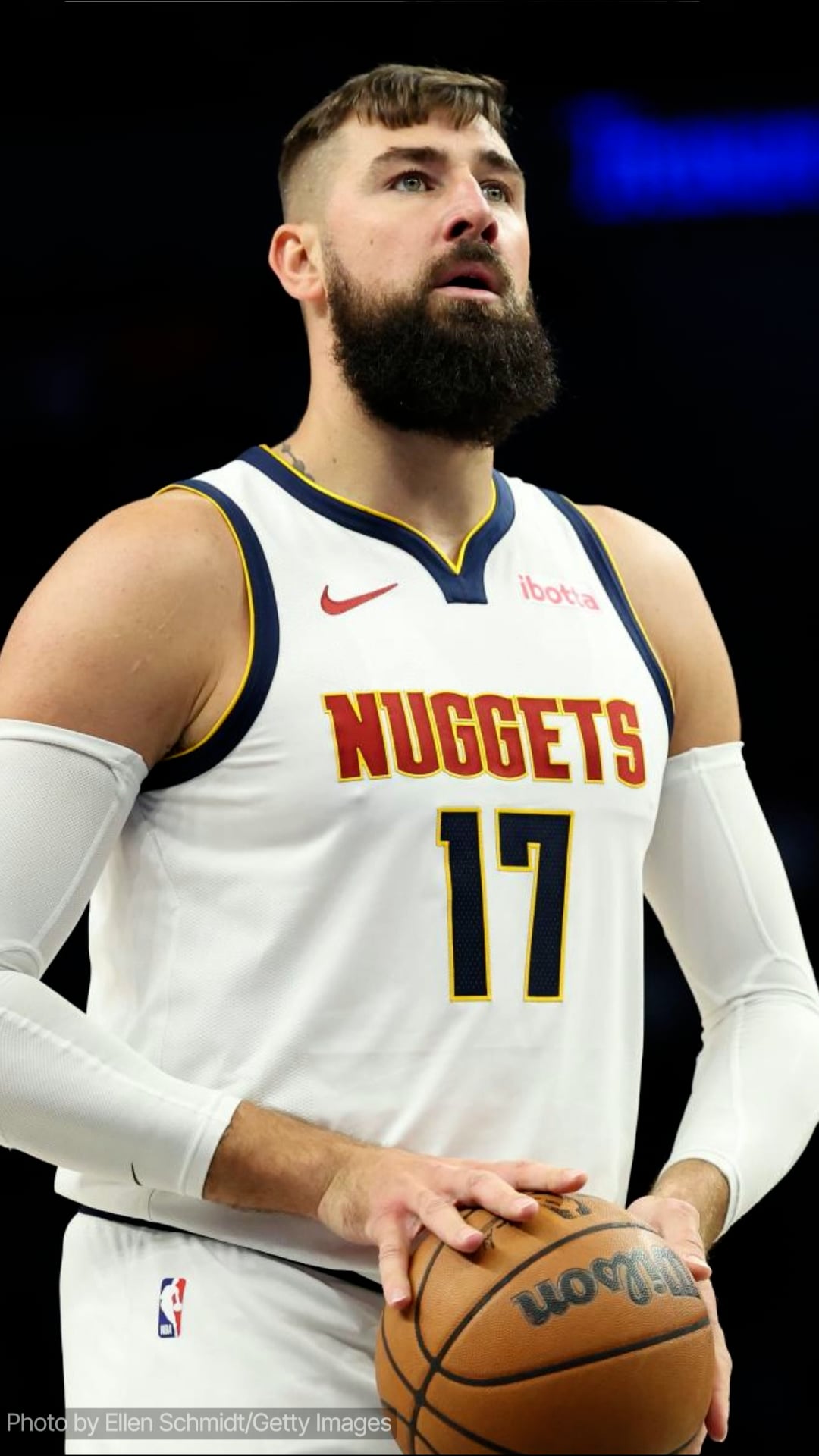 Denver’s Valanciunas sidelined for four weeks with calf injury