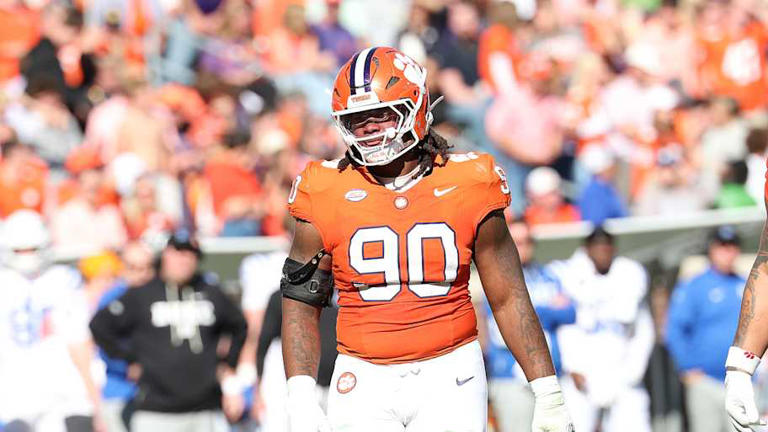 Portal season hits harder-Clemson loses DT Stephiylan Green, pushing ...