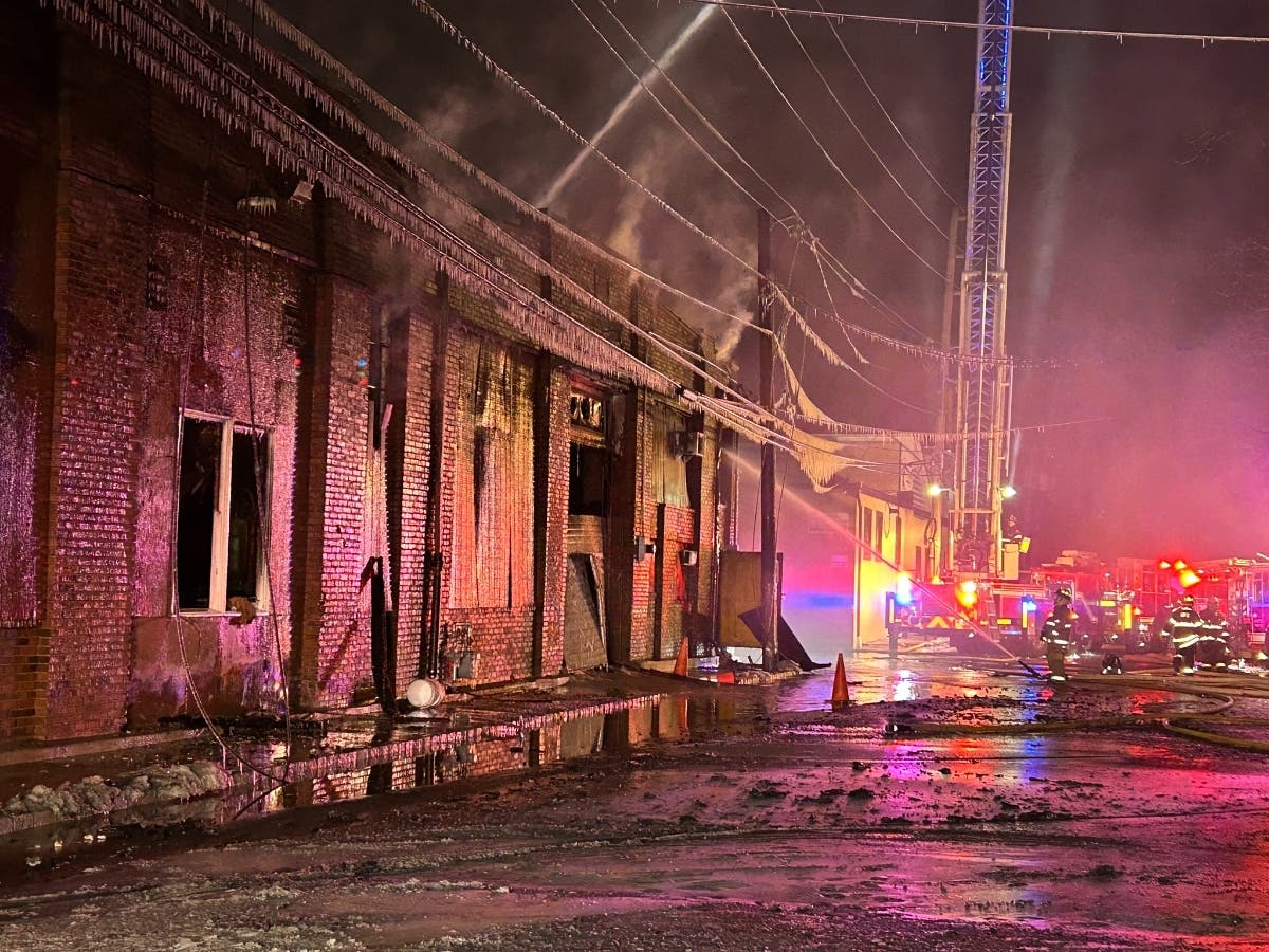 Massive fire leaves air quality concerns Friday morning in Union County