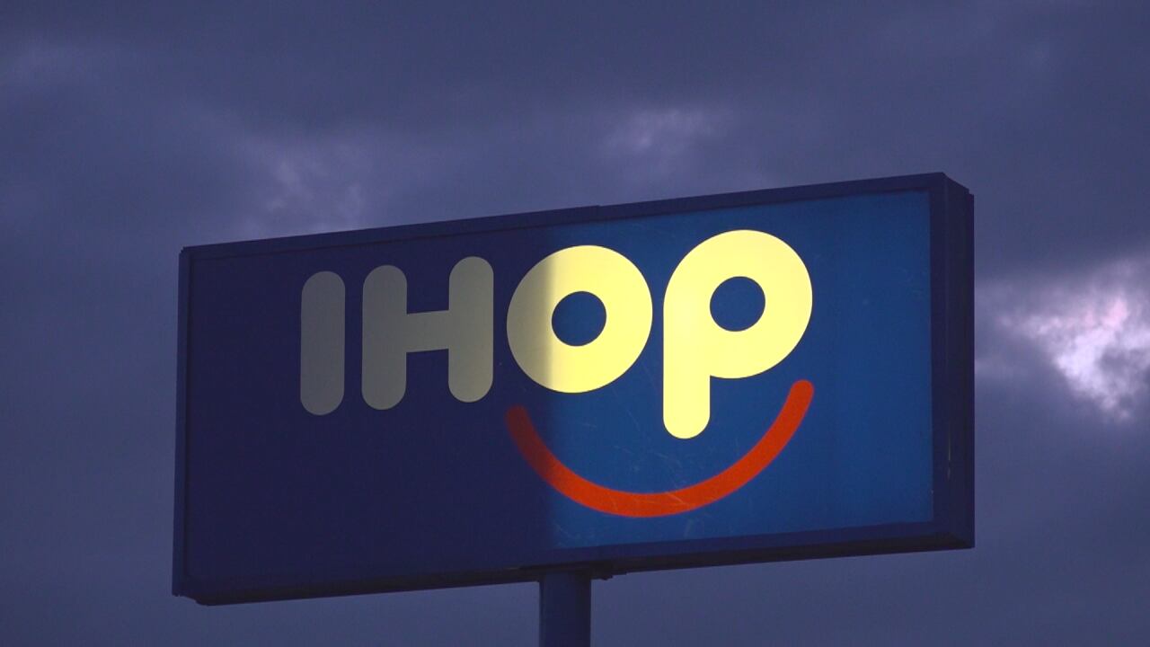 IHOP at Gateway Blvd gets a health score of 70 after dead roach ...