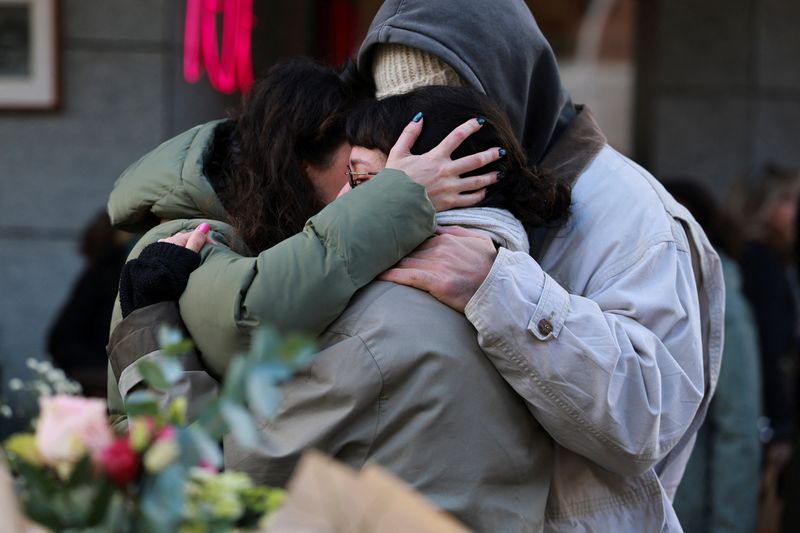 Wunderkerzen lösten mutmaßlich Inferno in Schweizer Skiort mit 40 Toten aus