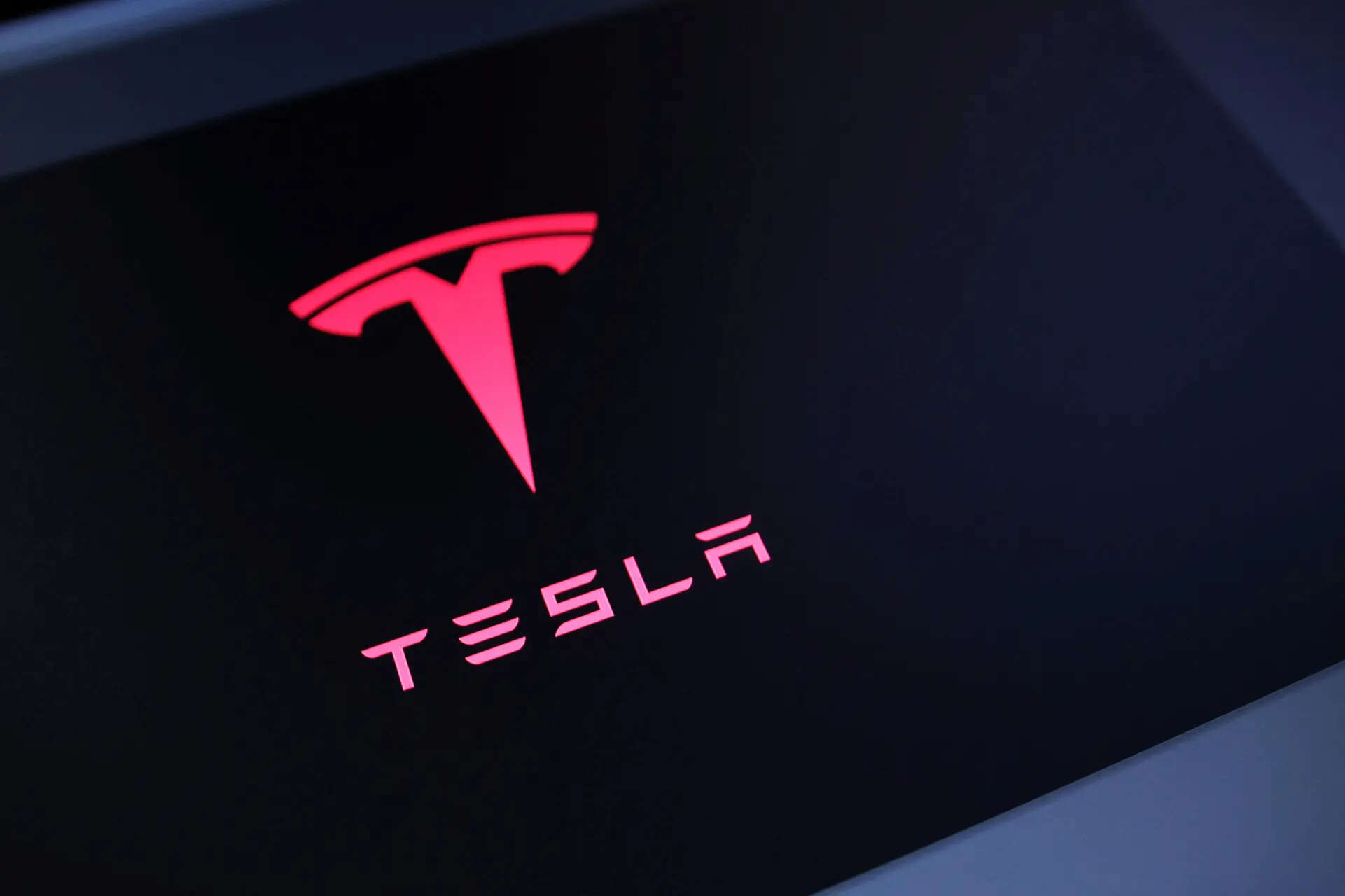 TSLA stock jumps to start 2026 despite delivery miss — here's why Tesla ...