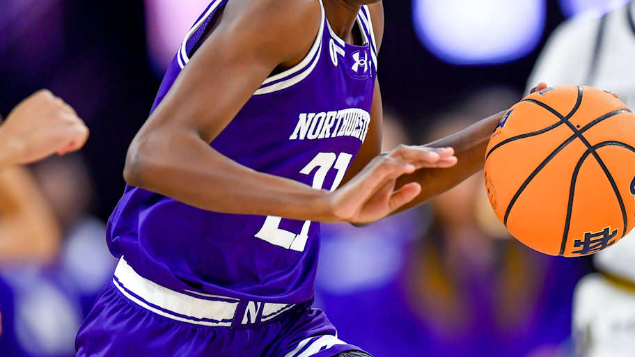 Northwestern women’s basketball runs into red-hot Oregon offense