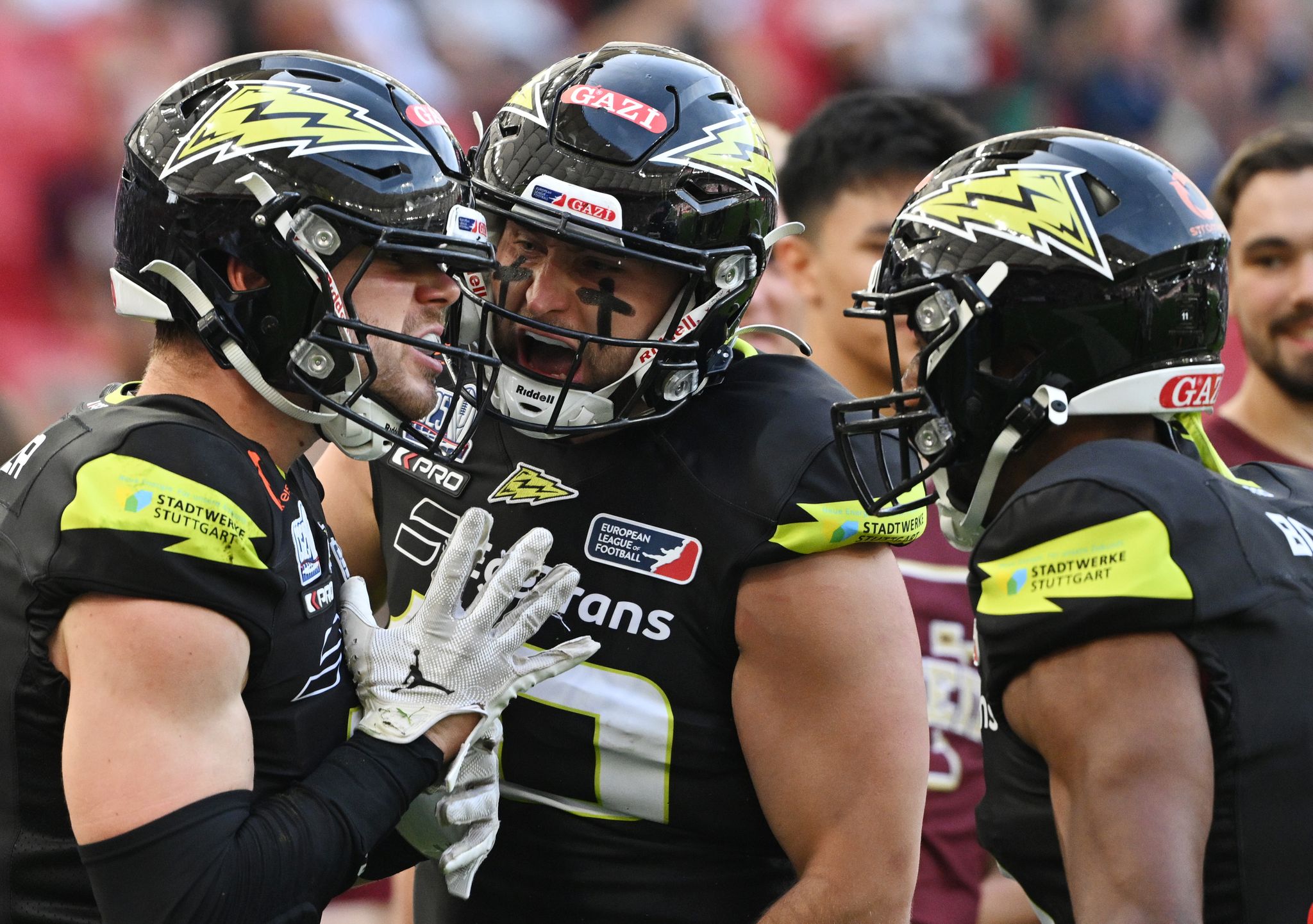 Stuttgart Surge: Bus-Unfall, hunderttausende Euro Schaden