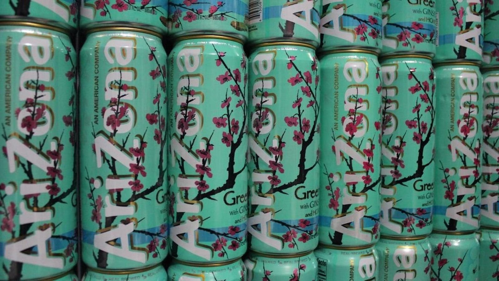 9 popular drinks that contain more sugar than a candy bar