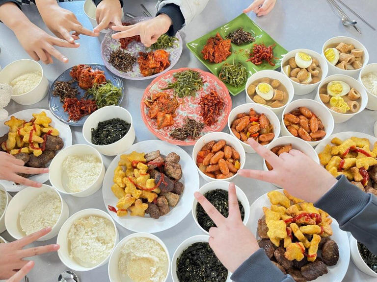 Meal-providing academies fill childcare void during winter break