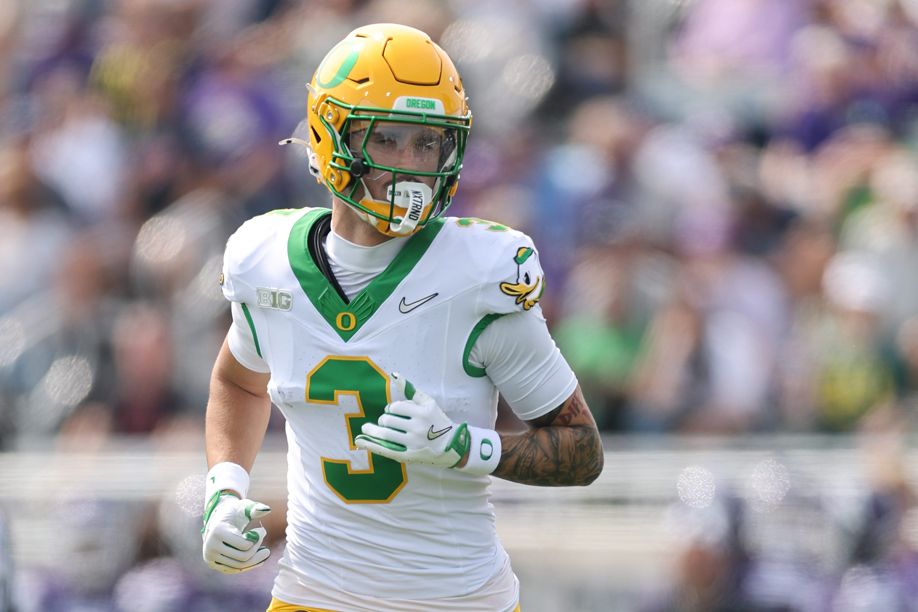 Will Iowa football target legacy WR out of NCAA transfer portal?