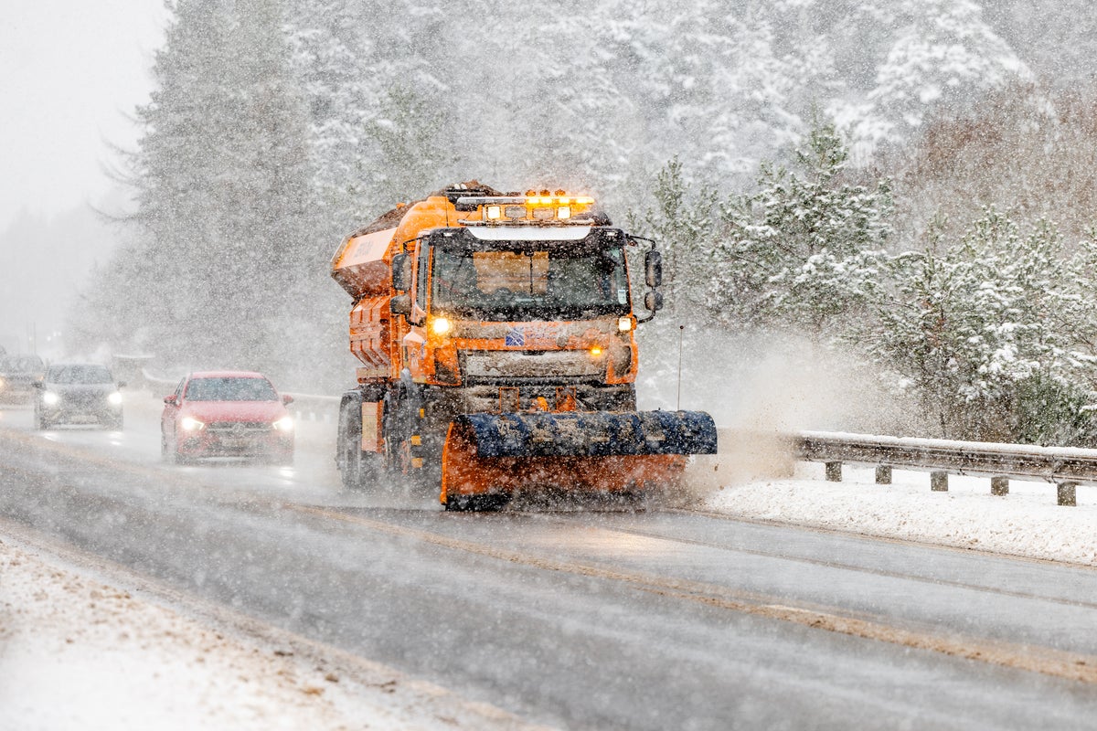 Met Office extends weather warnings for snow and ice