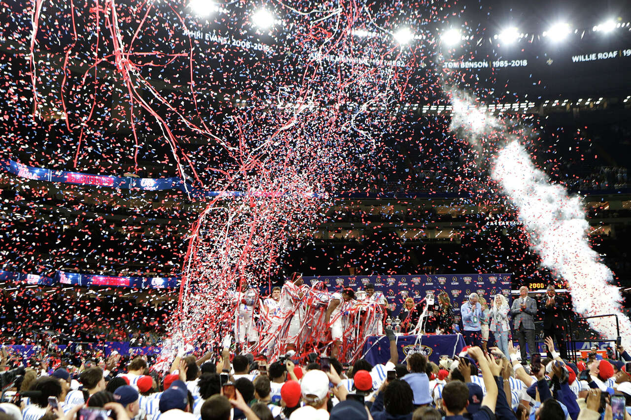 When is the Fiesta Bowl, Peach Bowl? See kickoff time, TV channel, how ...