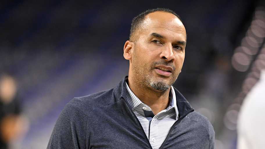 Mavericks starter contradicts former GM Nico Harrison after loss to 76ers
