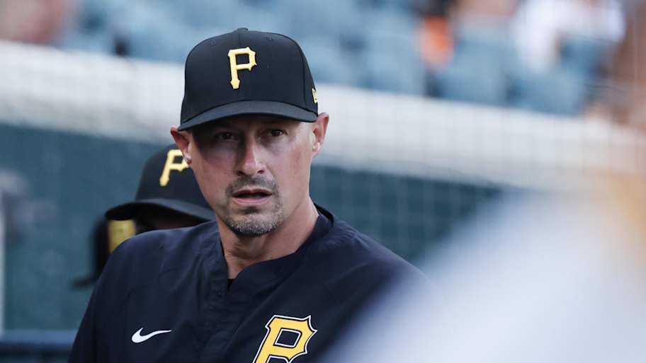Insider drops bold prediction on Pirates playoff outlook