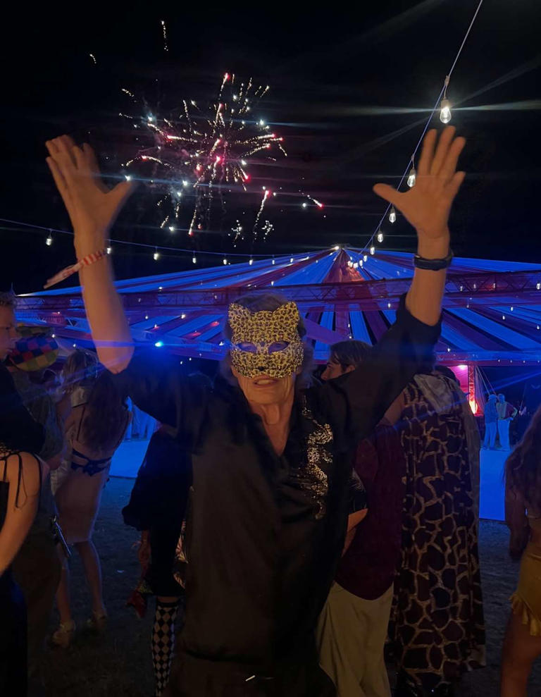 Mick Jagger, 82, rings in the new year by partying in an animal mask ...