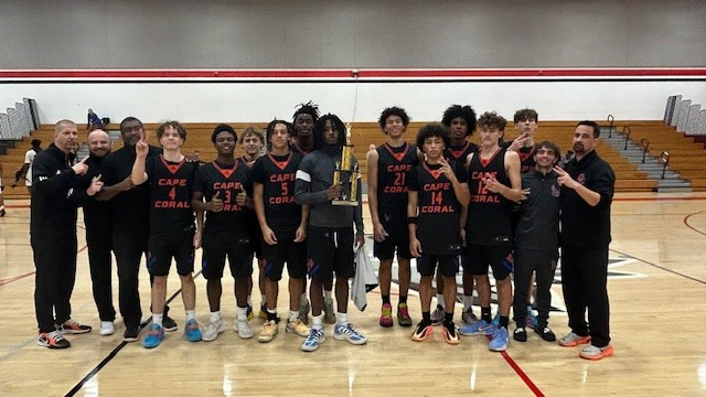 SWFL roundup: Holiday hoops tourneys, soccer results for Dec. 29-Jan. 3