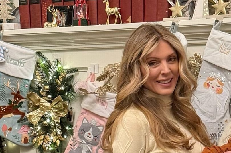 Trump's ex Marla Maples, 62, dons knee-high boots and mini dress for ...
