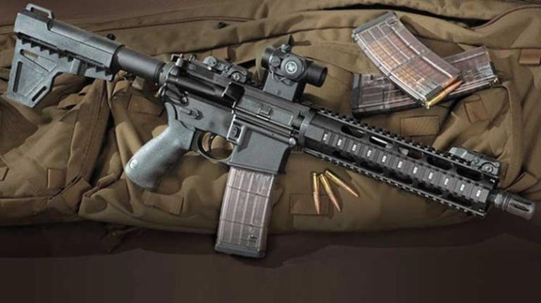 Marine machine gunner shows you how to set up an AR-15 for home defense