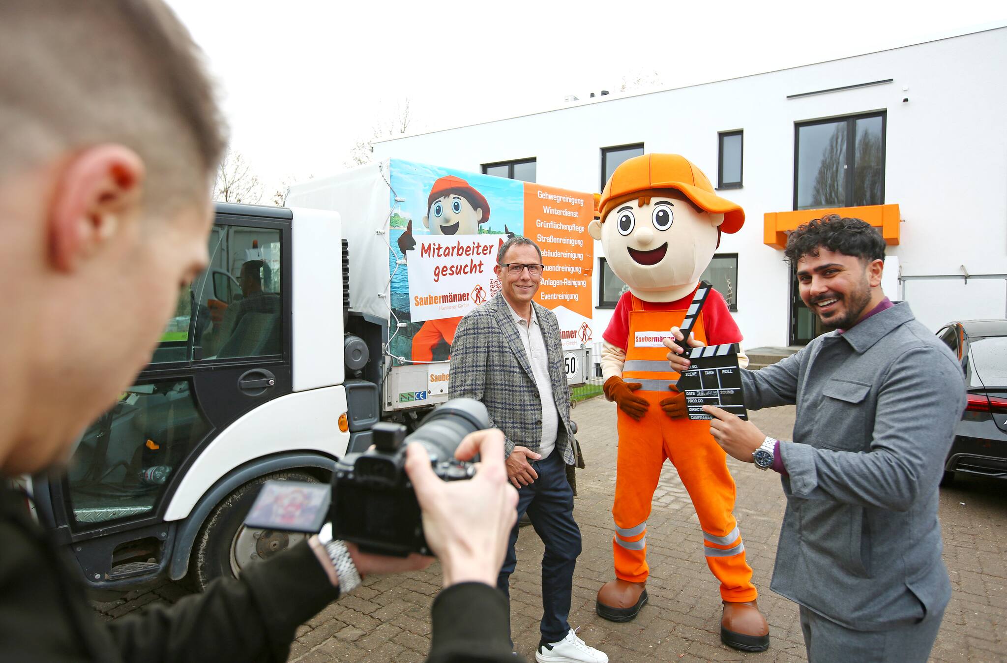 Reality-Star als Social-Media-Macher: Amir Hosseiny lässt Hannover im ...